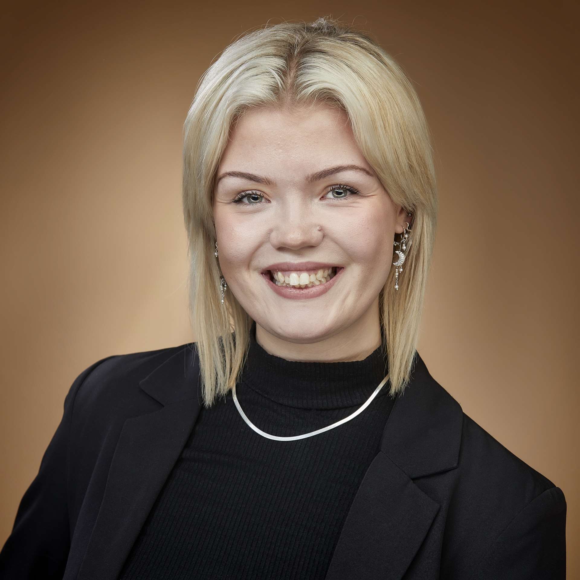 Personale: Frisør og stylist i kolding - Hårrødderne ApS